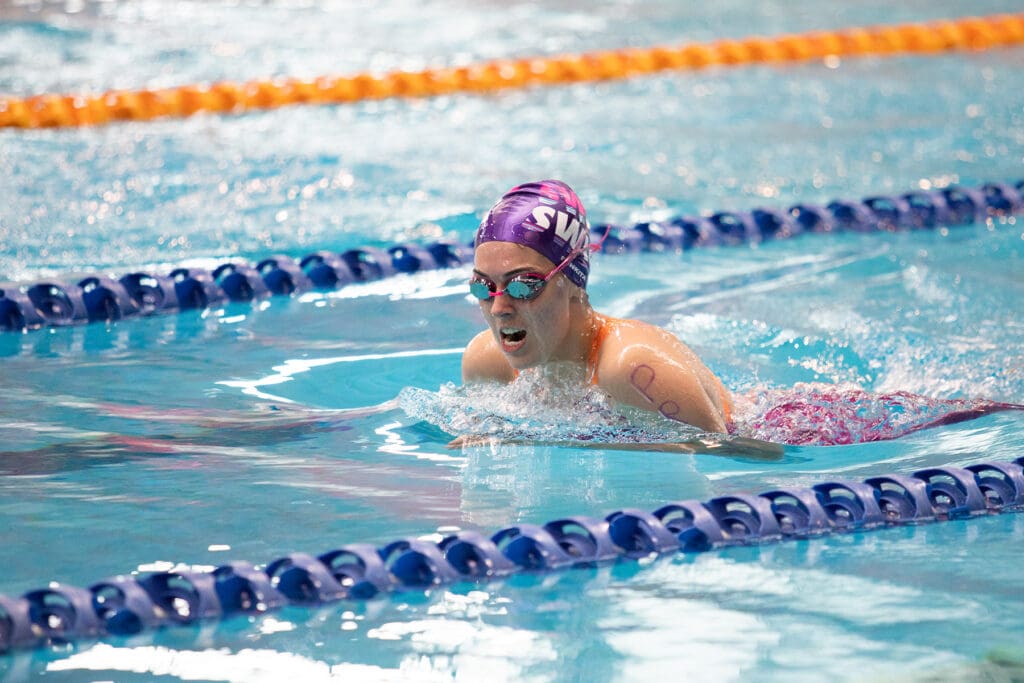 Learn to swim and dive classes - Abbotsleigh | Empowering young women ...